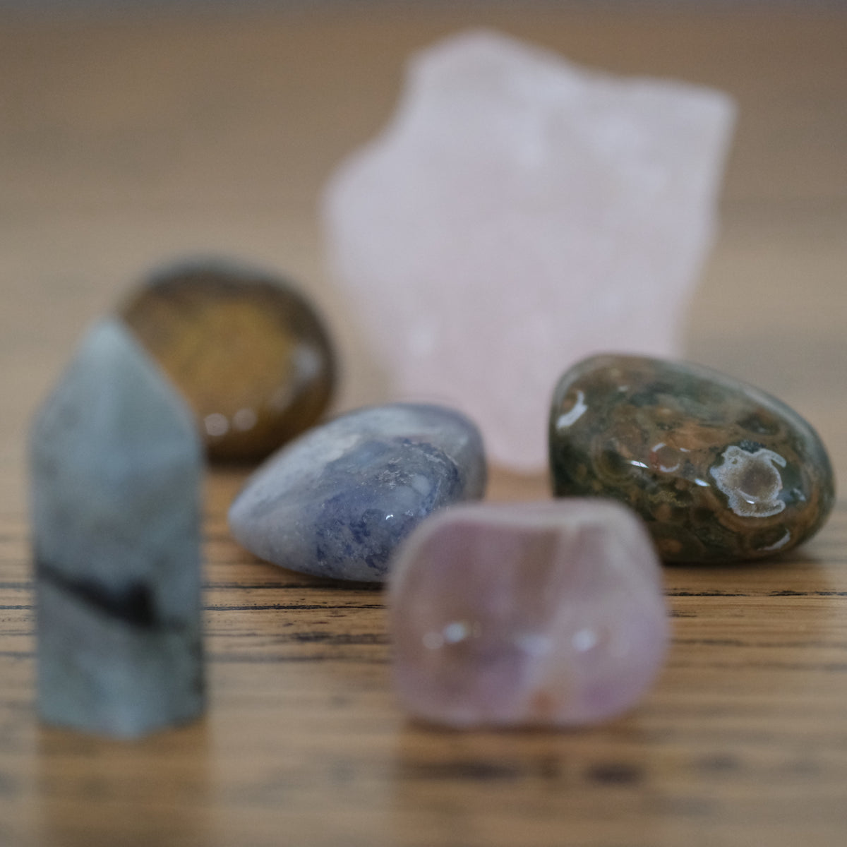 Moving On Crystal Wisdom Kit – Words of Wisdom